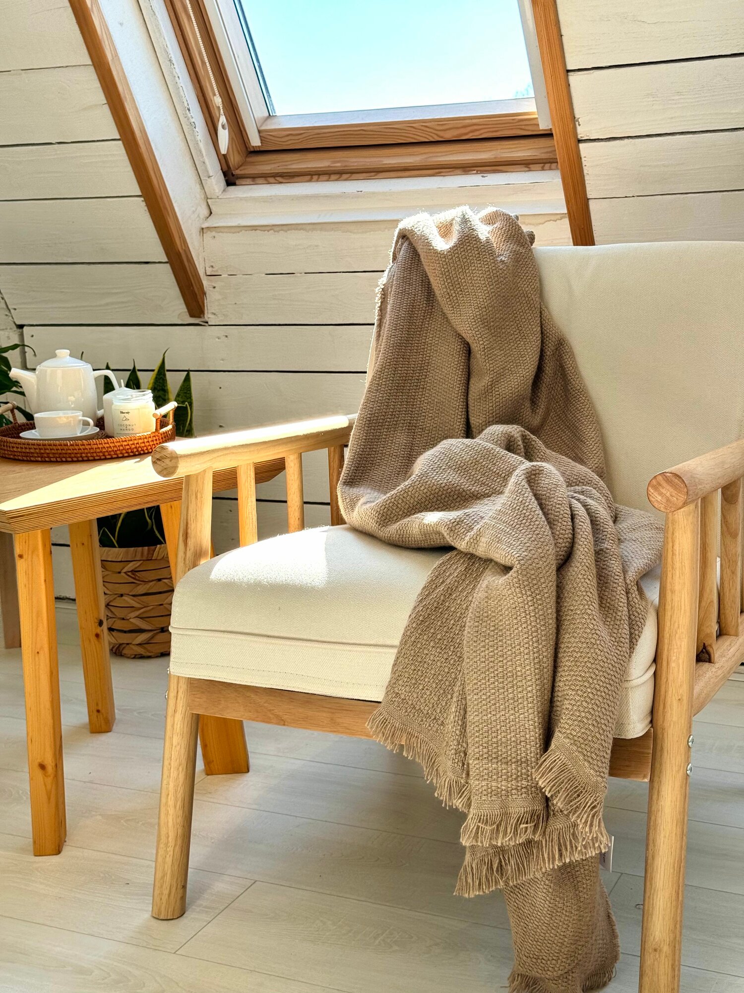 Плед мягкий вязаный 150х200 см темно-бежевый