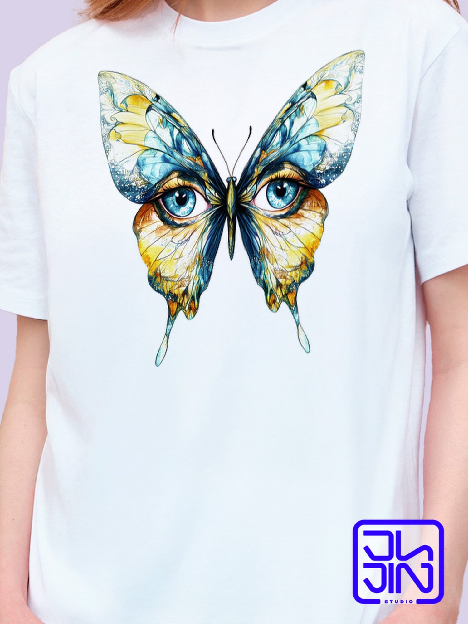 Футболка классическая женская с авторским принтом Оригинальные разноцветные дизайнерские крылья бабочки с голубыми глазами, белый хлопковый трикотаж с прикольным рисунком на груди