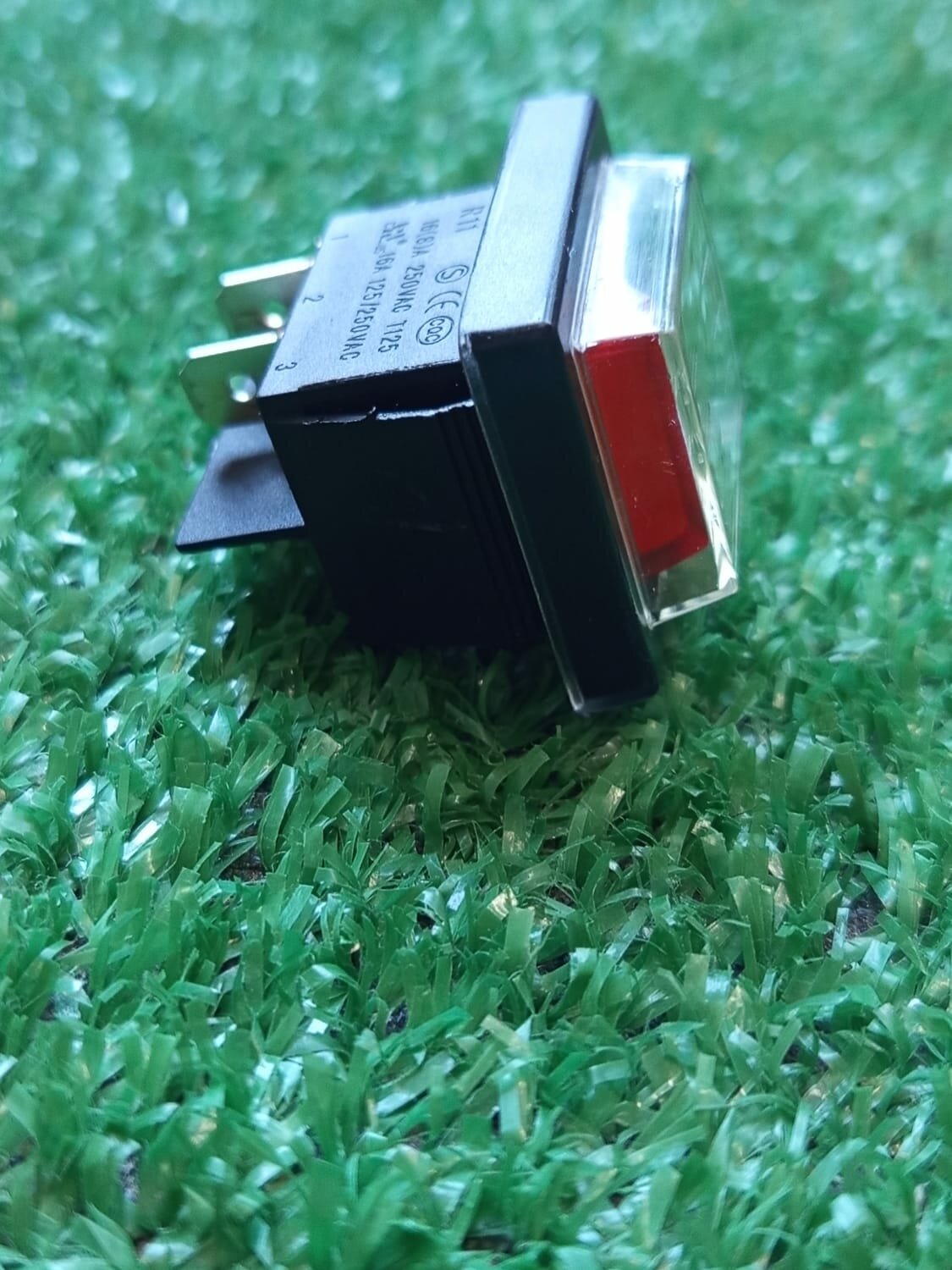 Кнопка включения в сборе для пароочистителя Bort BDR-2500-RR (с разбора)