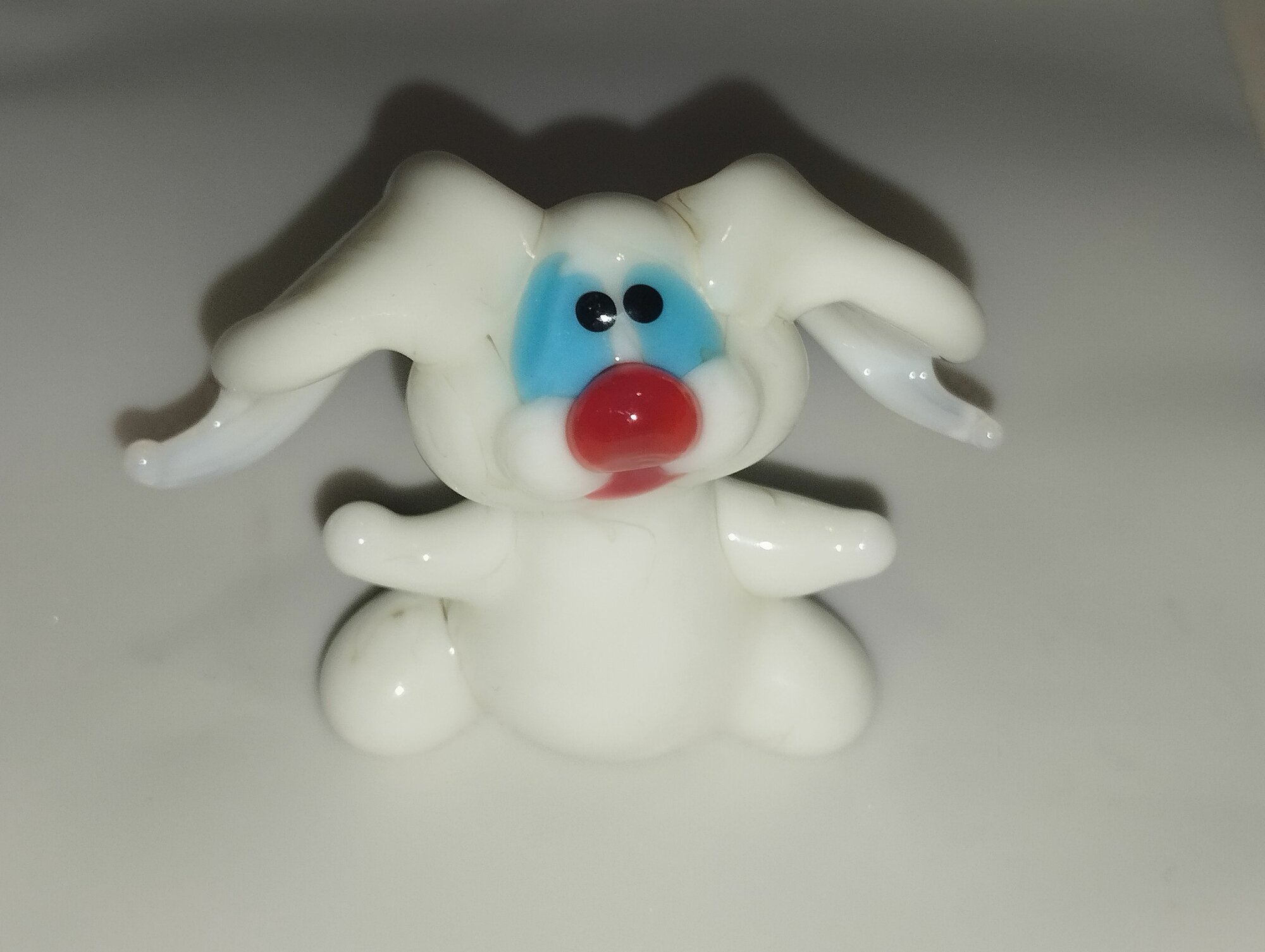 Стеклянная фигурка заяц