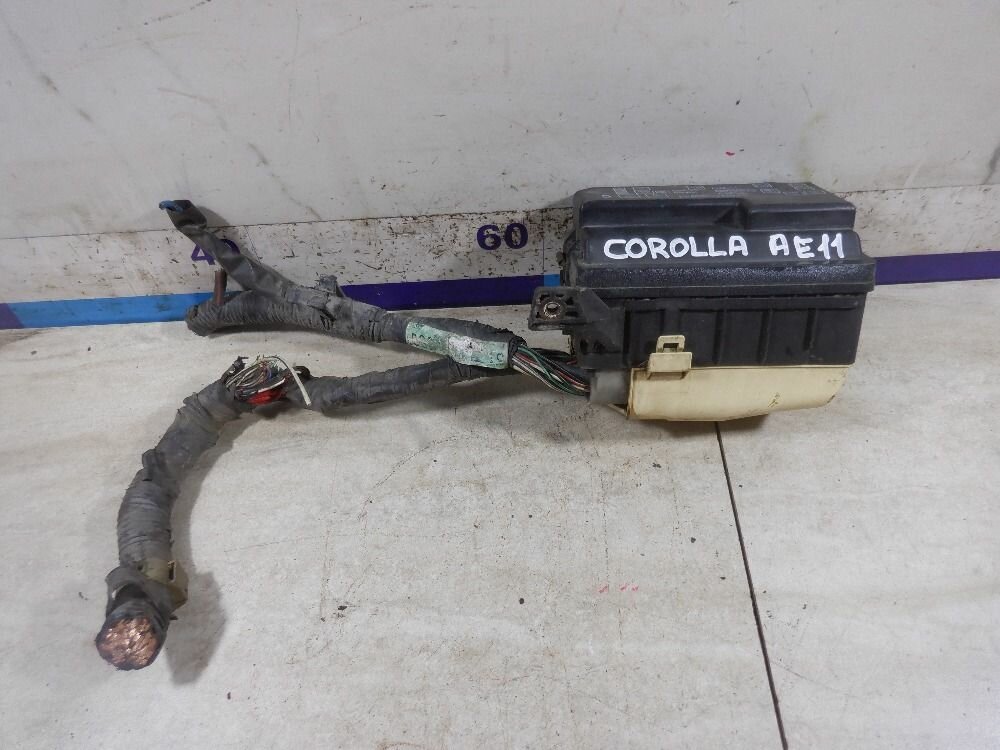 Блок предохранителей Toyota Corolla VIII