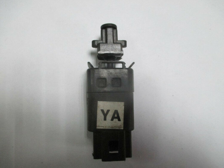 Датчик стоп-сигнала 96440925 YA Шевроле Авео Т200-250 Лачетти Реззо