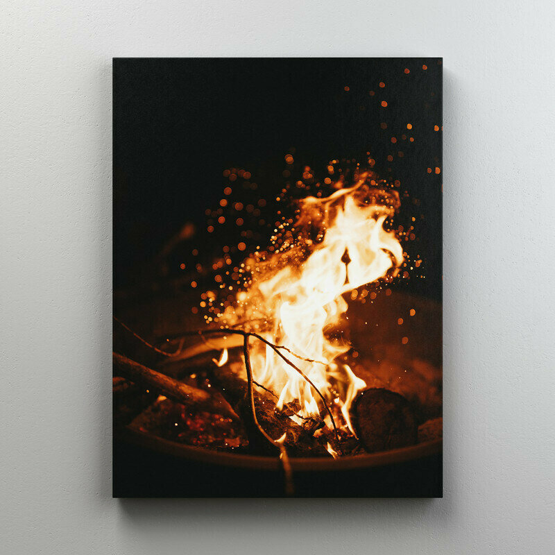 Интерьерная картина на холсте "Воспламенение костра ночью" размер 22x30 см
