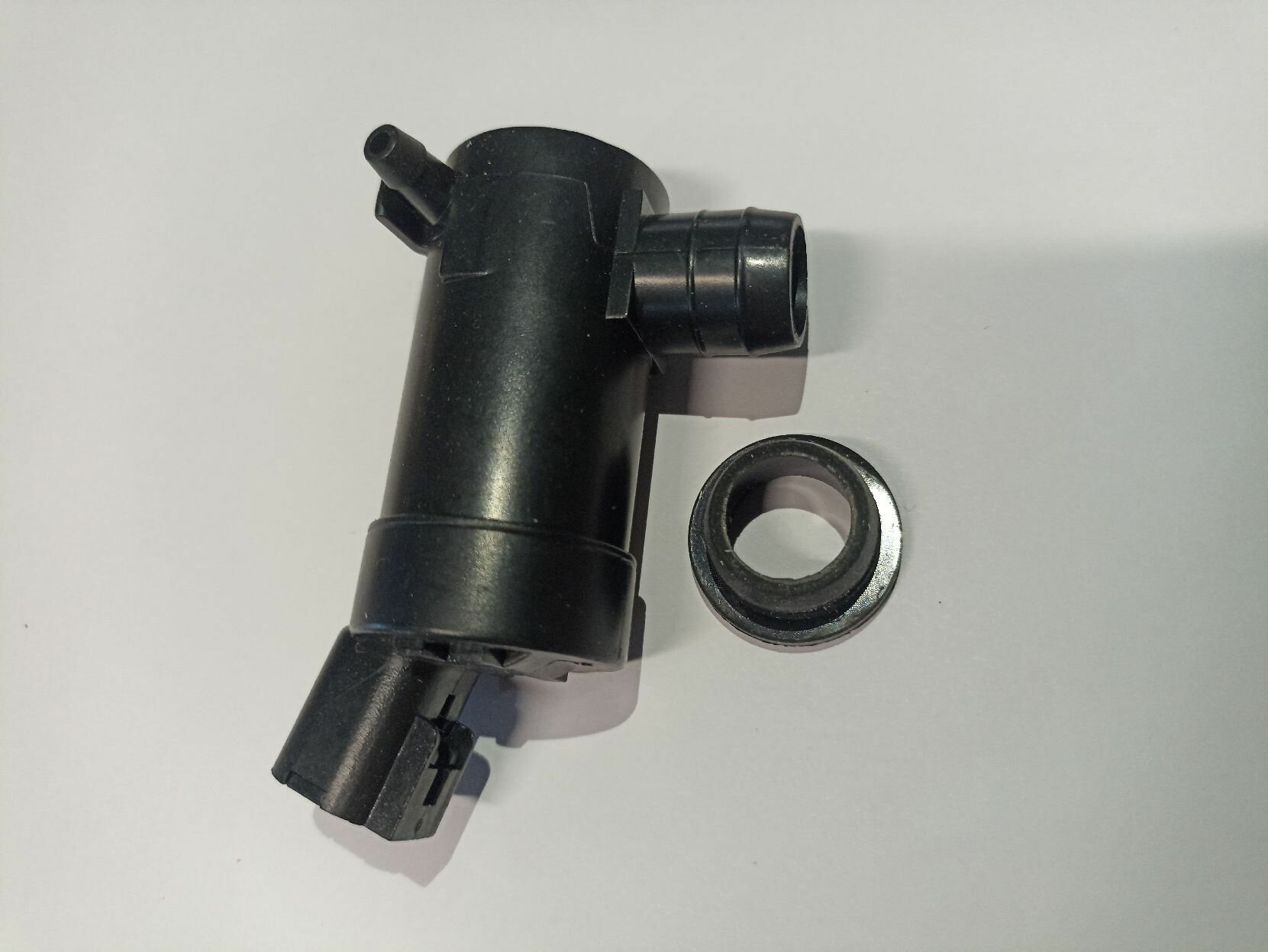 Насос стеклоомывателя Great Wall C30 Voleex [1.5 16V 5MT седан] 3747100AJ08XA