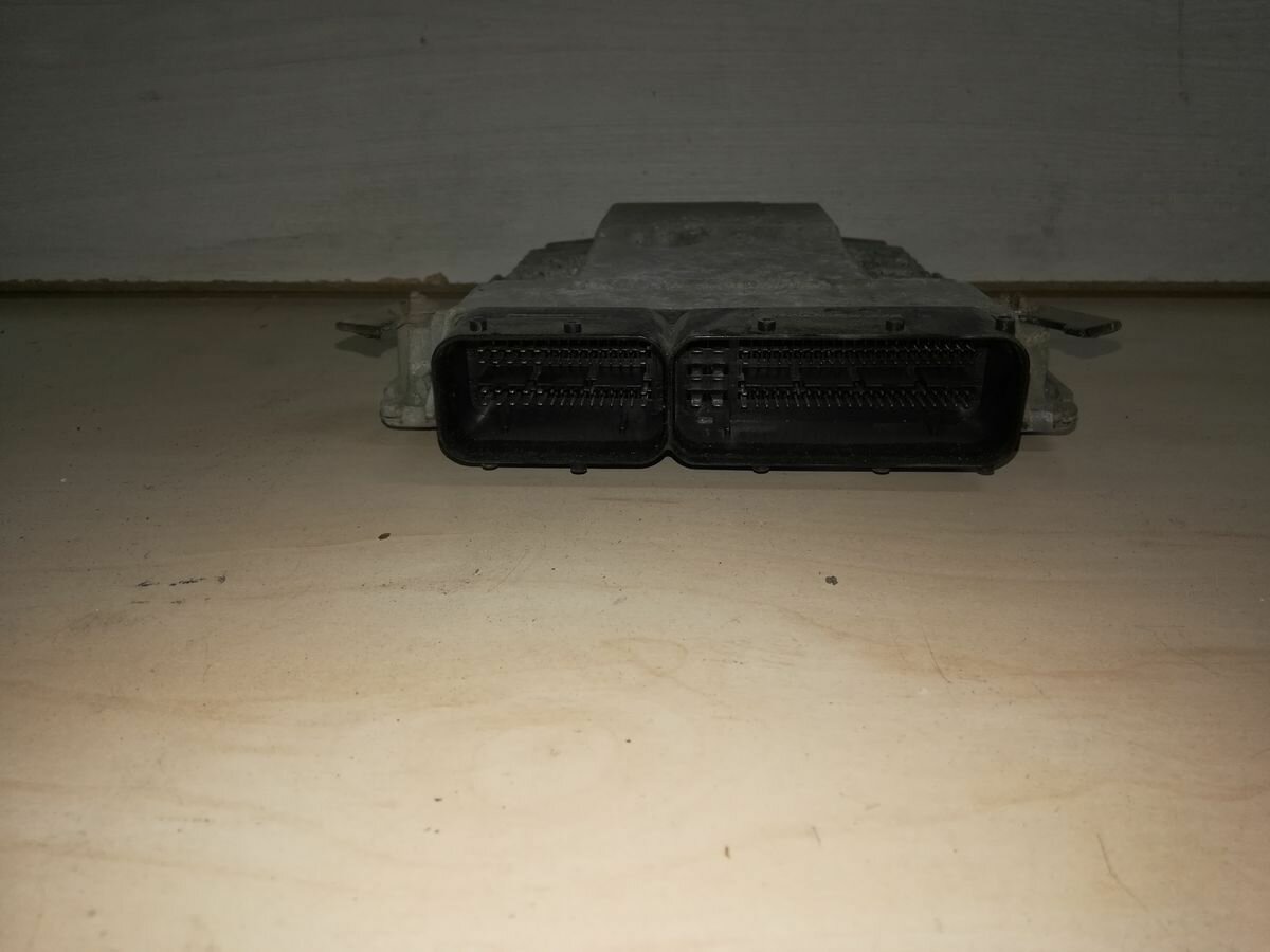 Блок управления двигателя Volkswagen Passat B6 TDI 03G906018CE