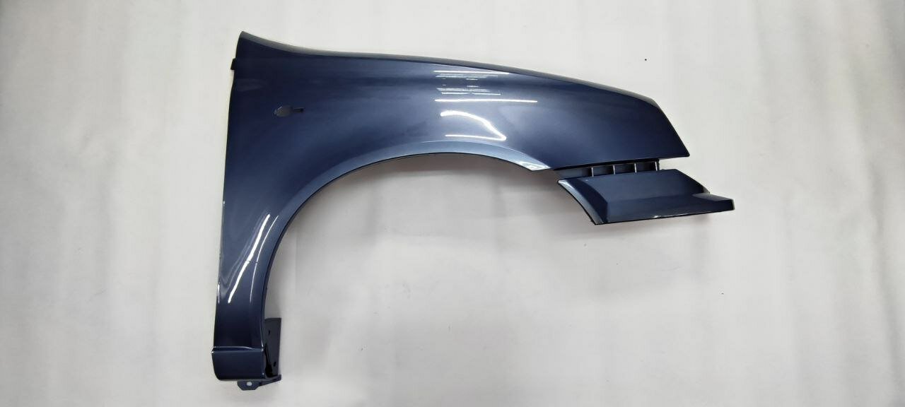 Крыло "Боровница 451 " для Калины 1 пластиковые , правое