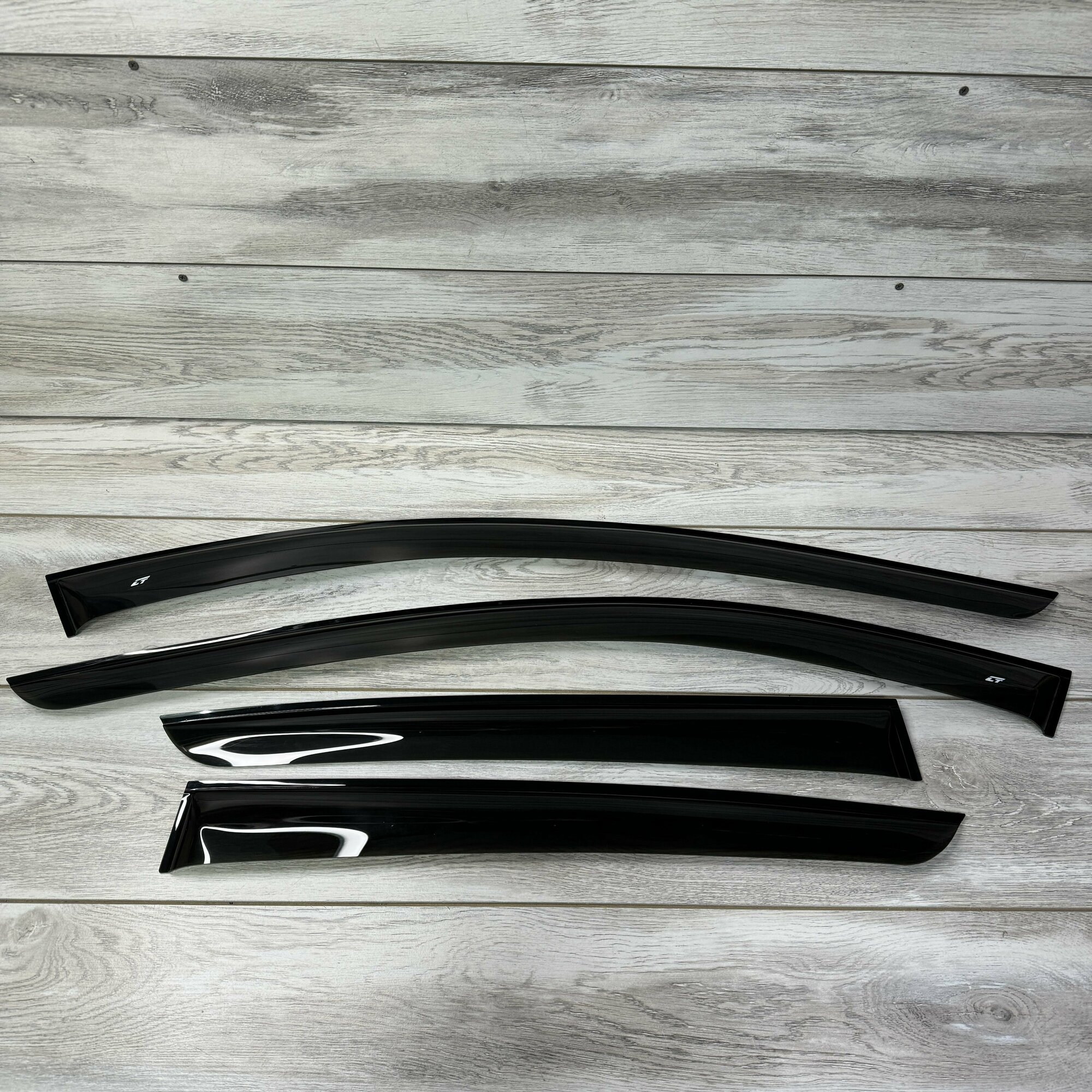 Дефлекторы окон на Mazda 3 хэтчбек 2019-2023 (Мазда 3 )