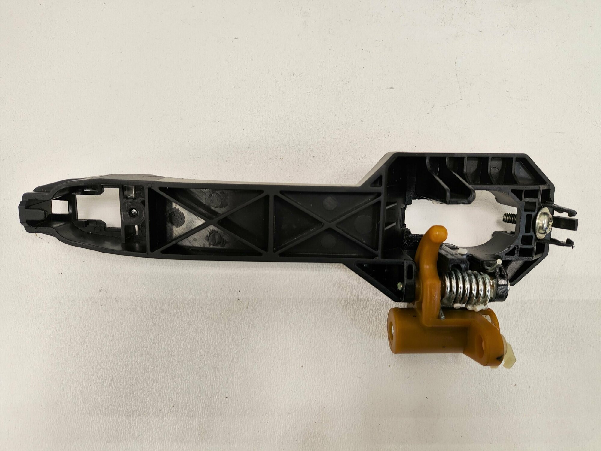 Ручка двери наружная левая (внутренняя часть) Changan CS35 [1.6 16V 4AT внедорожник] S1010870500