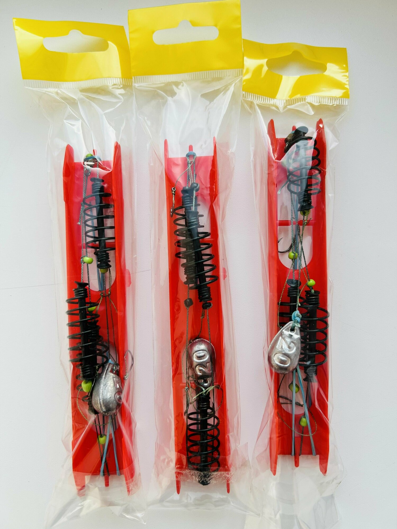 Монтаж рыболовный "Убийца карася" на мотовиле -3 штуки