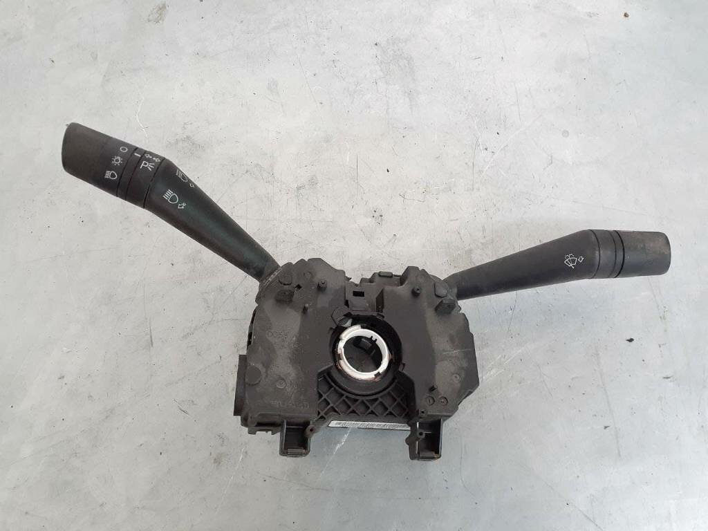 Переключатель подрулевой (стрекоза) Citroen Nemo 2012 86261000