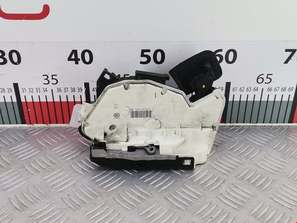 Замок двери задней левой Skoda Rapid 1 5N0839015D арт. 1942303