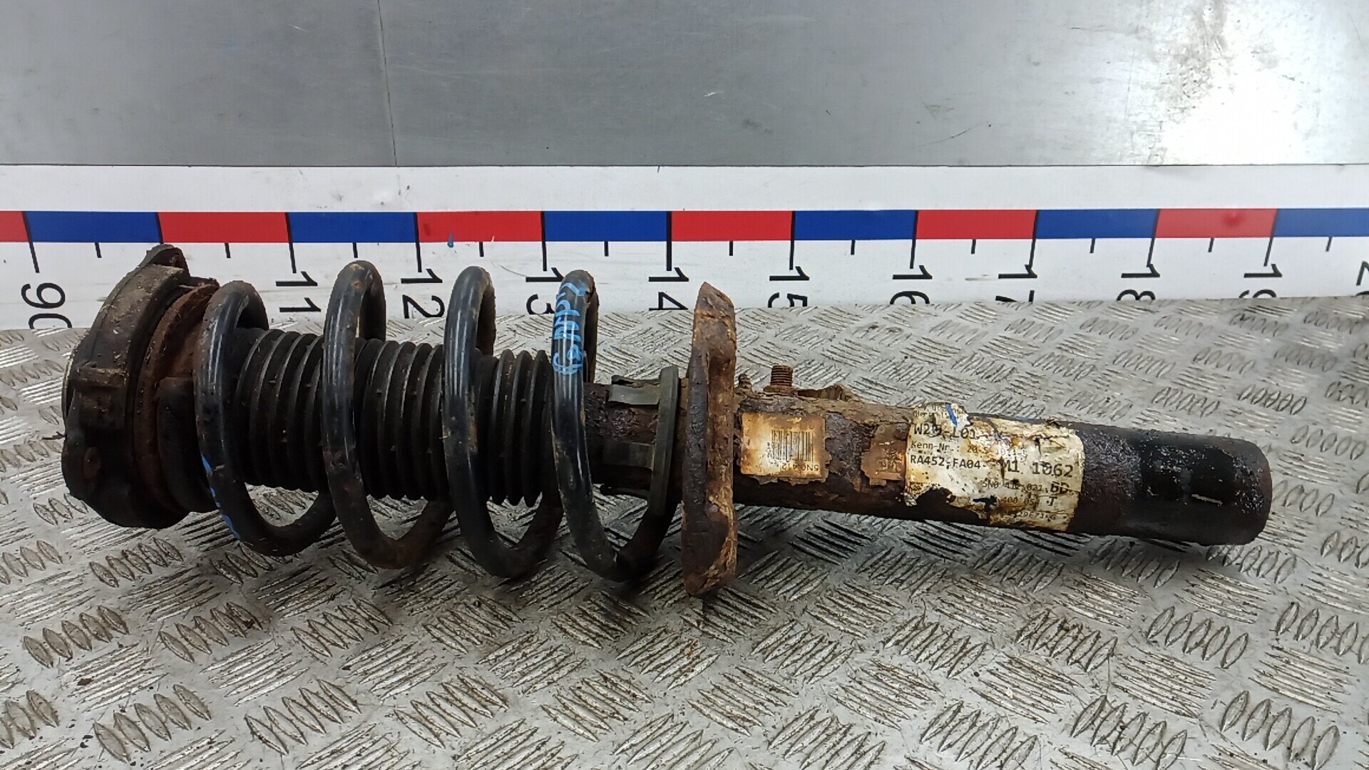 Стойка передняя левая VOLKSWAGEN TIGUAN 1, Номер 5N0413031K, 5N0411105S