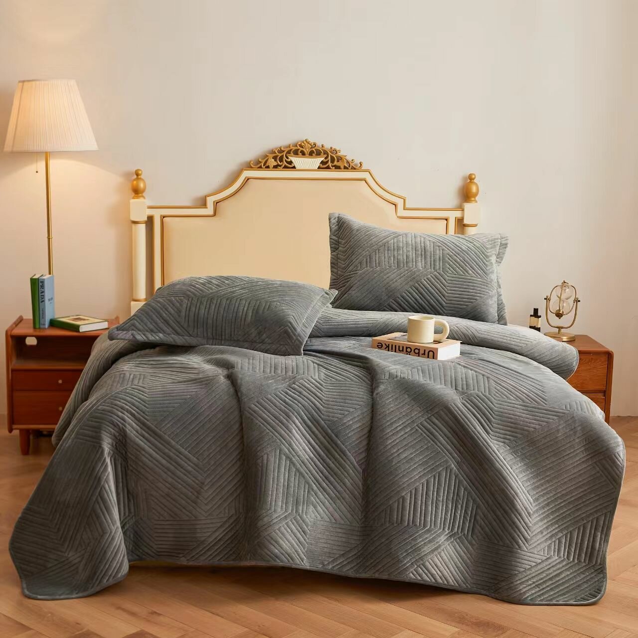 Велюровое покрывало на кровать 220 на 240 см - Серый / Покрывало на кровать / Покрывало / Покрывало на диван