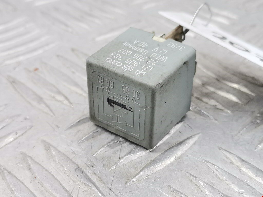 Реле Volkswagen Passat 3 171906383 арт. 2074753