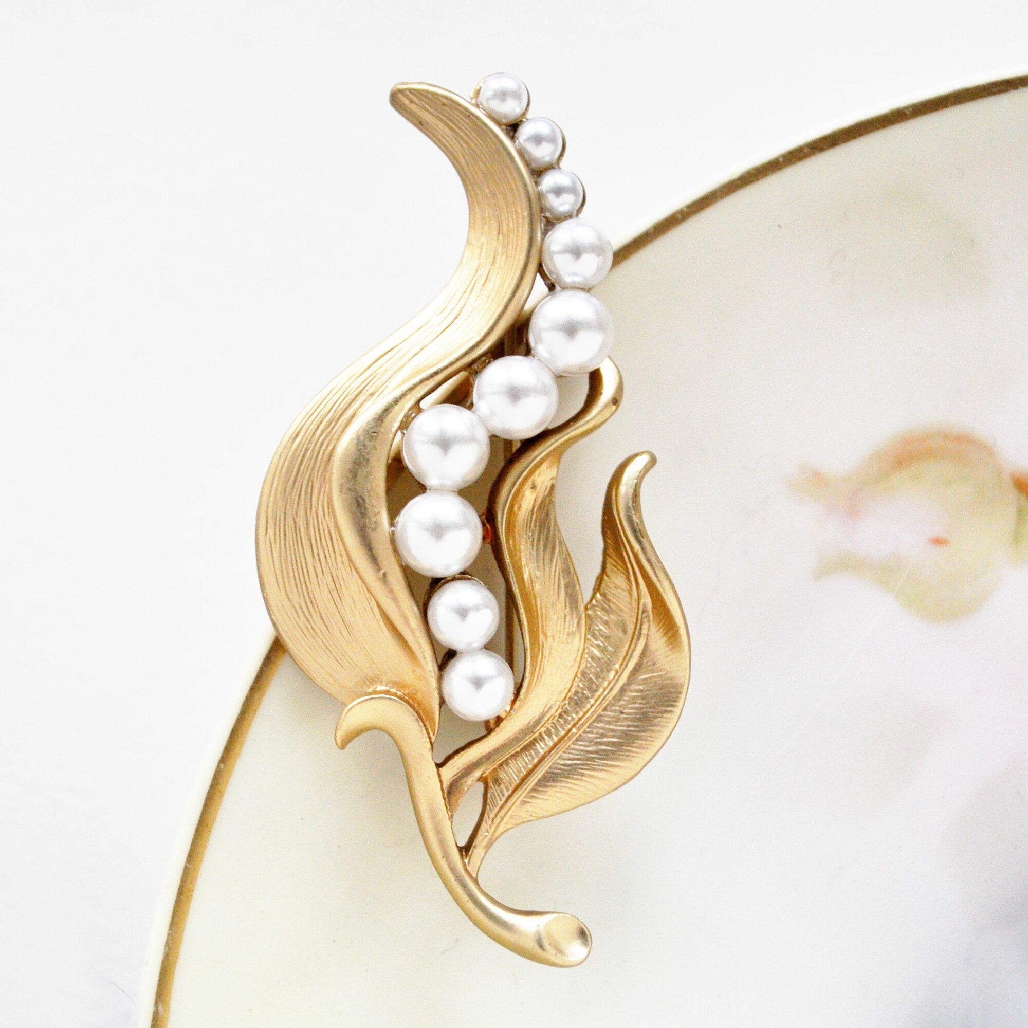 Брошь, жемчуг имитация