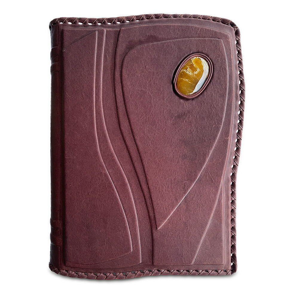 Ежедневник в кожаном переплете