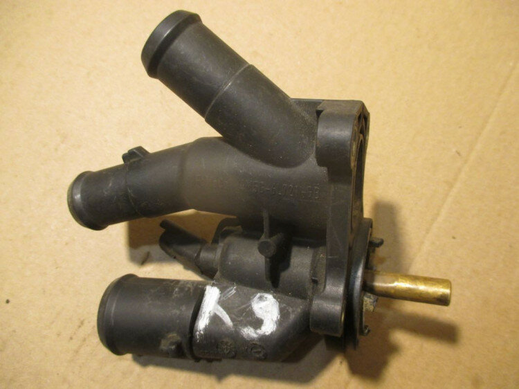 Термостат - Корпус термостата 1319183, 1473090, 4M5G6L721GB Фокус 2 Duratec 1,6л с термостатом