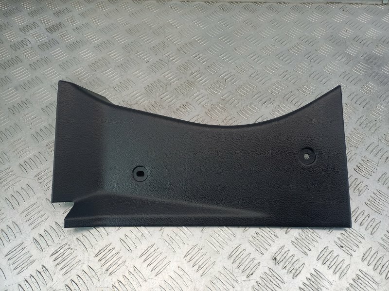 Б/У Обшивка багажника левая Mitsubishi Lancer 9 CS / Мицубиши Лансер 9 CS 4G18 1.6 98Л.С. седан 2006 задн. лев.