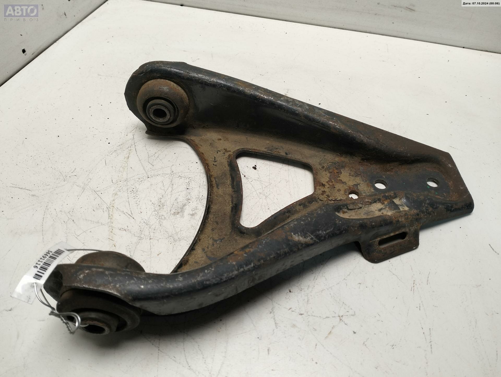 Рычаг подвески передний правый Renault Megane 1 (1995-2003)