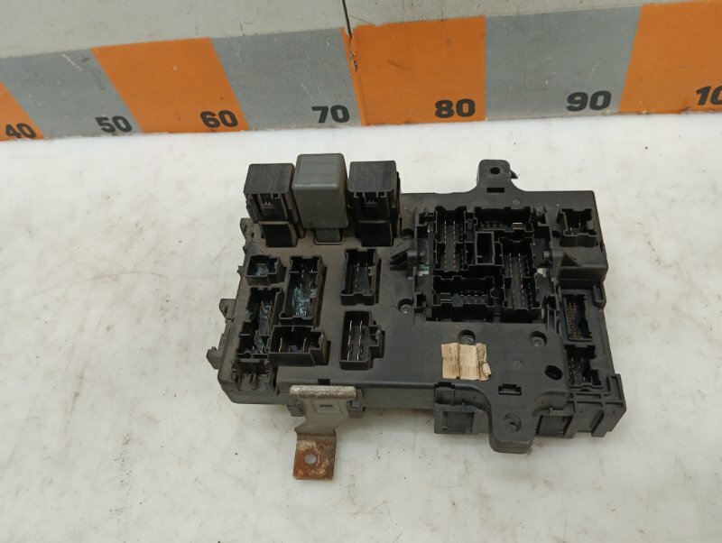Б/У Ниссан Примера П11 Блок предохранителей Nissan Primera 2000 P11 290394 NISSAN арт. 285519F914