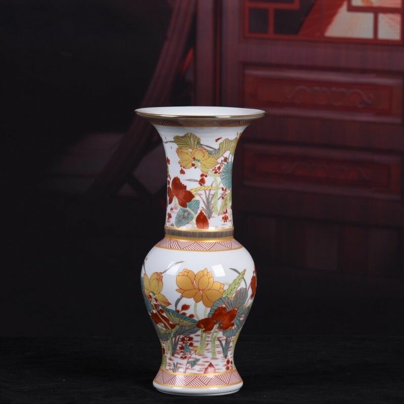 Королевская керамическая ваза