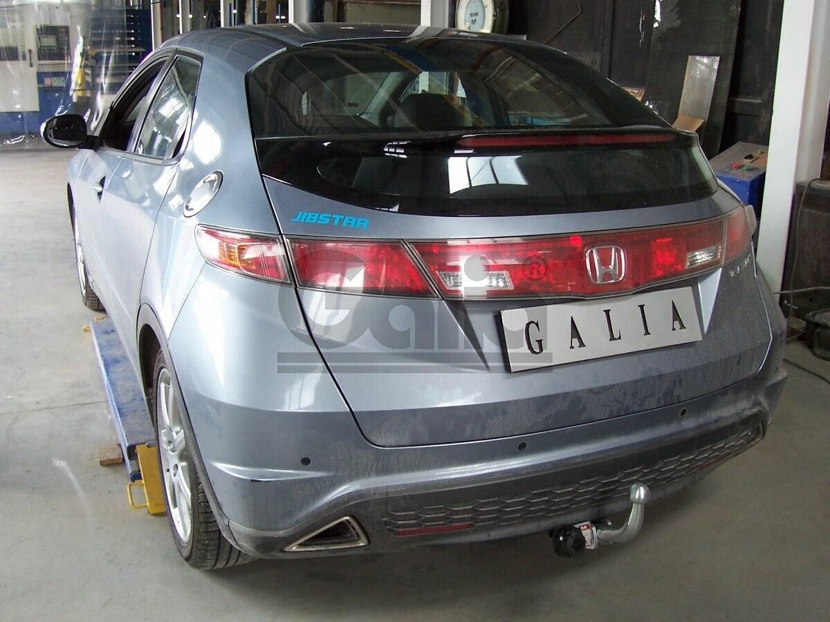 Оцинкованный фаркоп на Honda Civic хетчбек 5 дверей 2006-2012, 2 выхлопные трубы (без электрики), Galia H082C