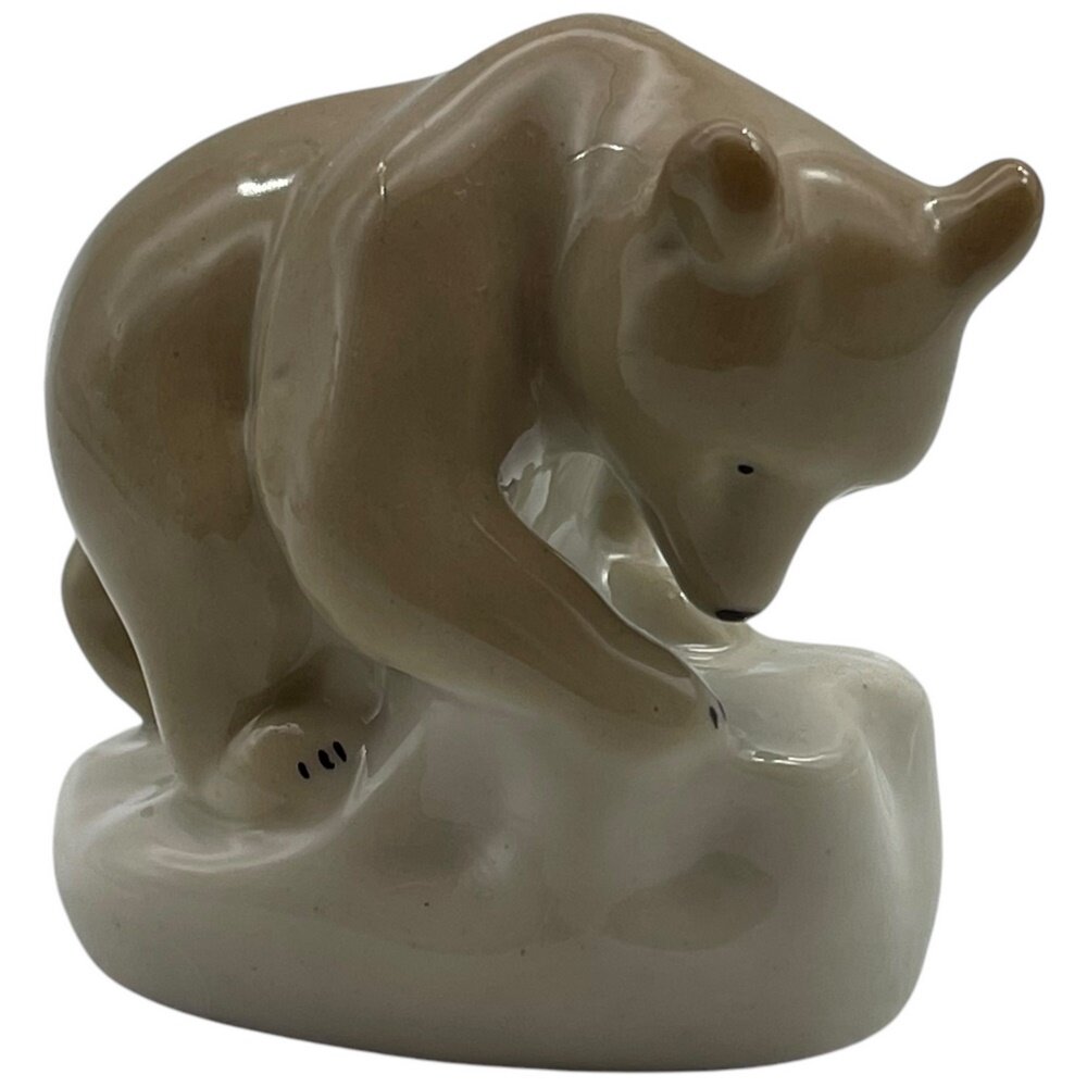 Фарфоровая статуэтка "Мишка на льдине" 1950-1960 гг. Сысерть, СССР (Лот №3)