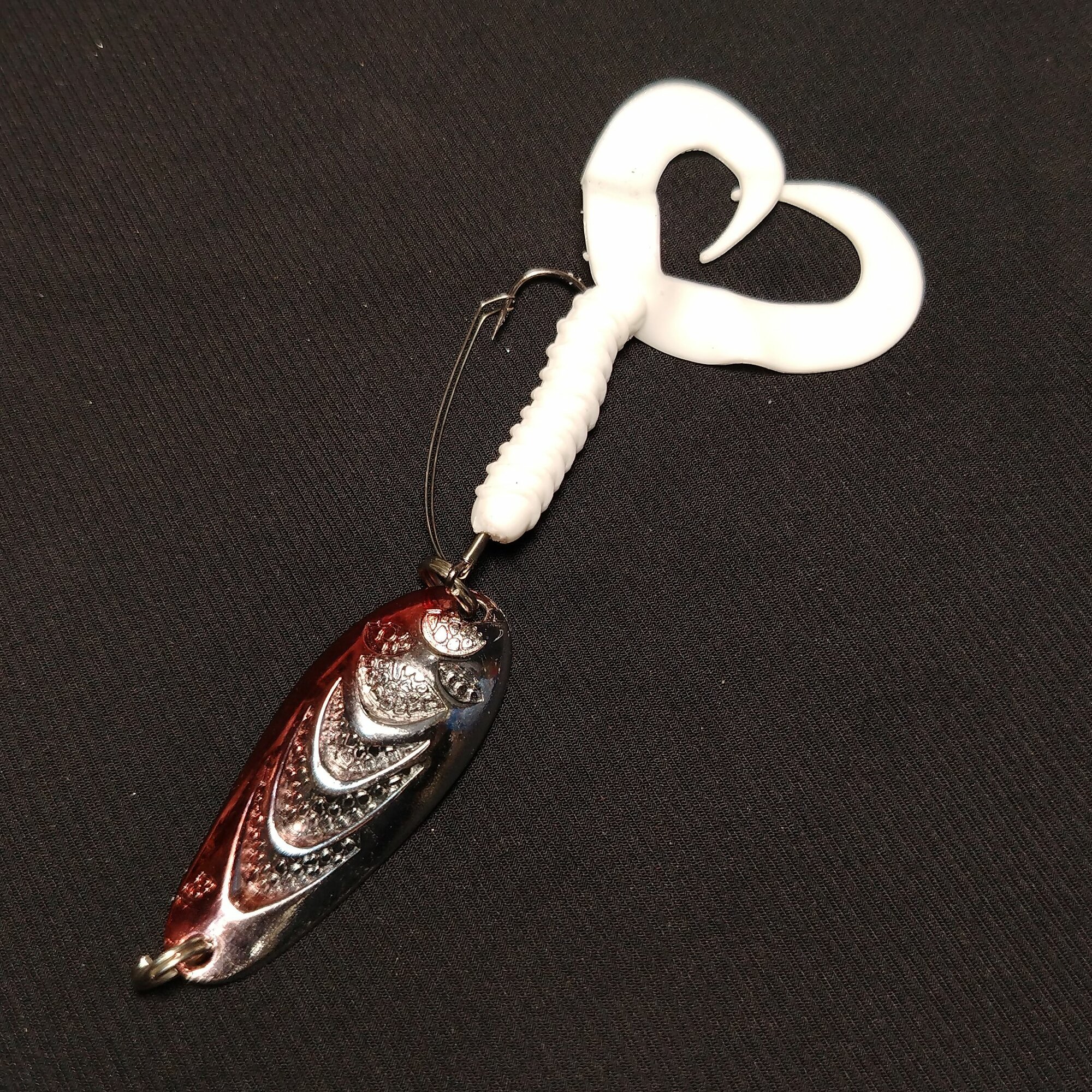 Блесна супер незацепляйка Playfishing Берш Х-53 100мм 20гр цвет 06