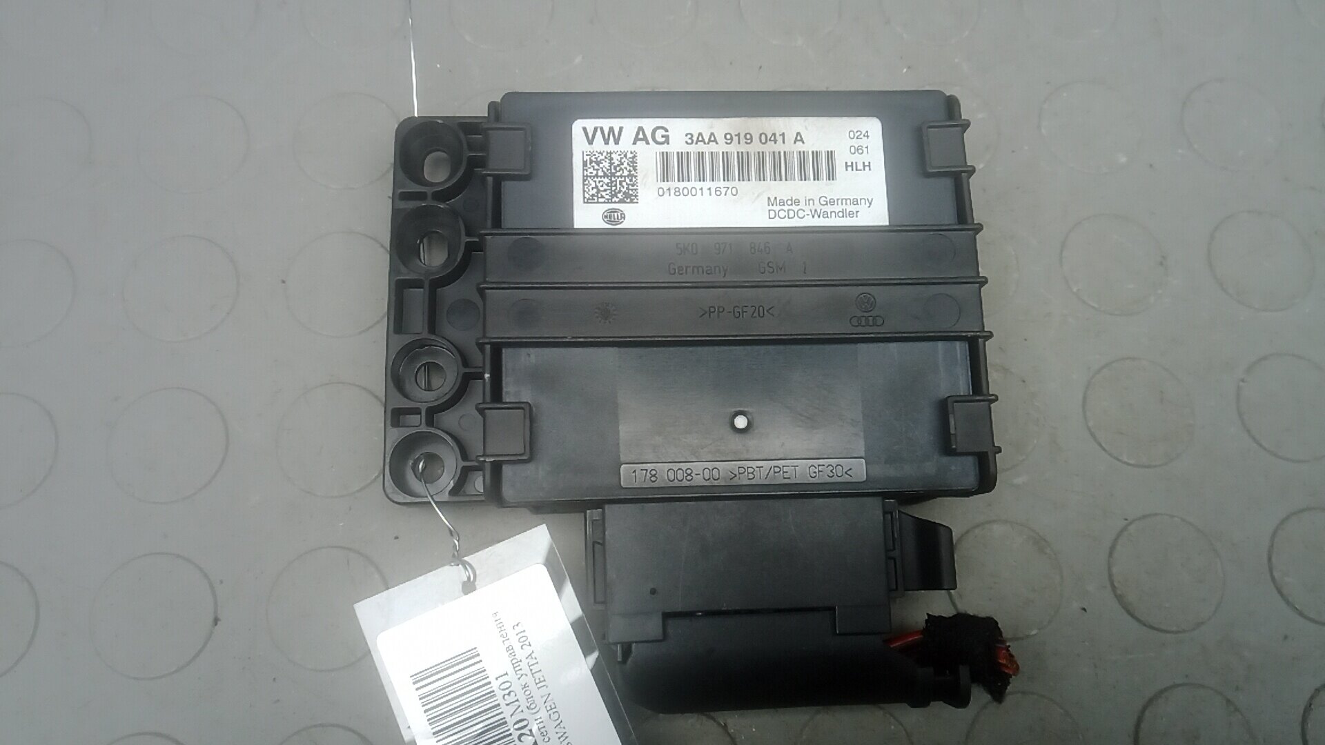 Блок бортовой сети (блок управления BCM) VOLKSWAGEN JETTA 6, Номер 3aa919041a