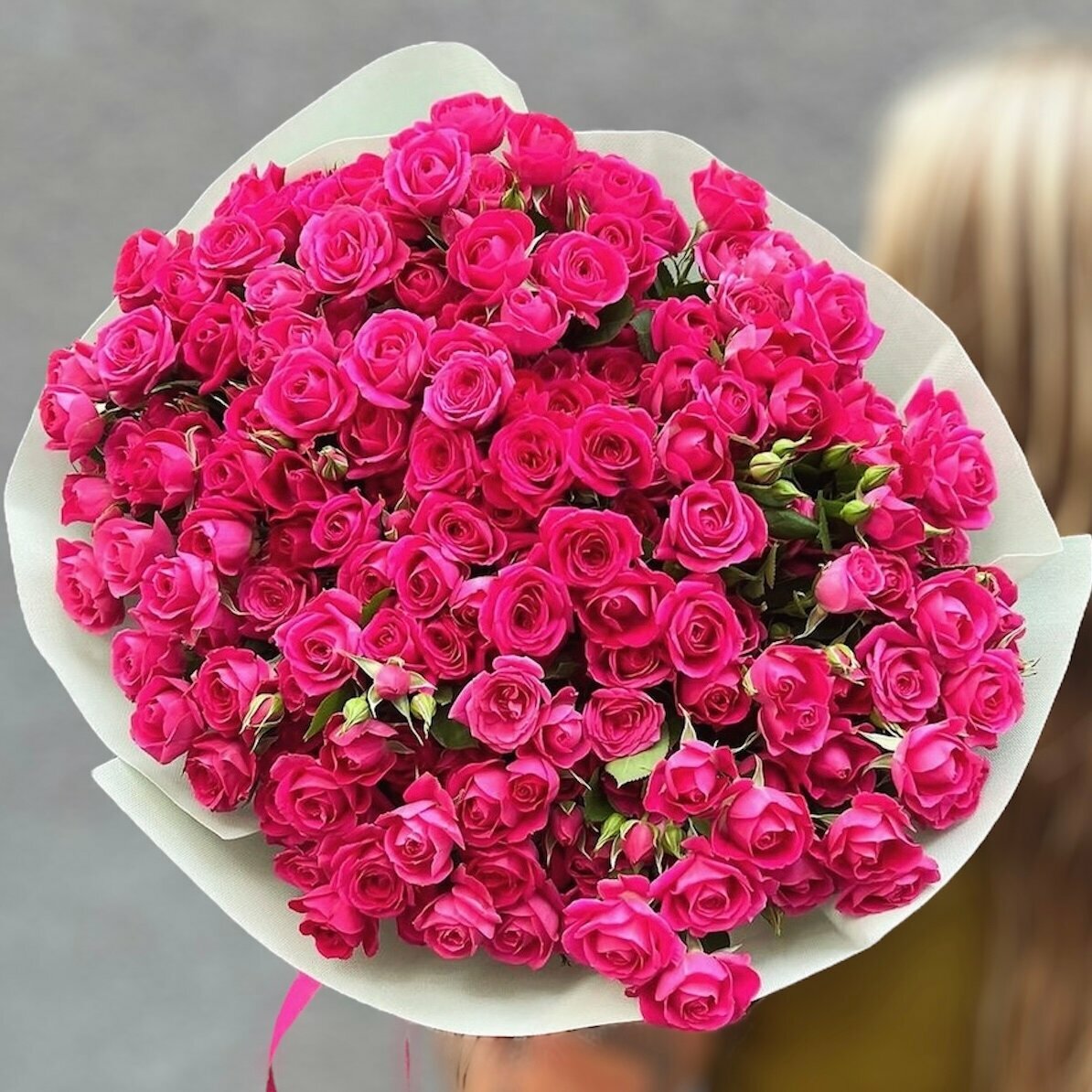 Букет из розовых кустовых роз 51 шт, красивый букет цветов, шикарный, премиум цветы, премиум букет