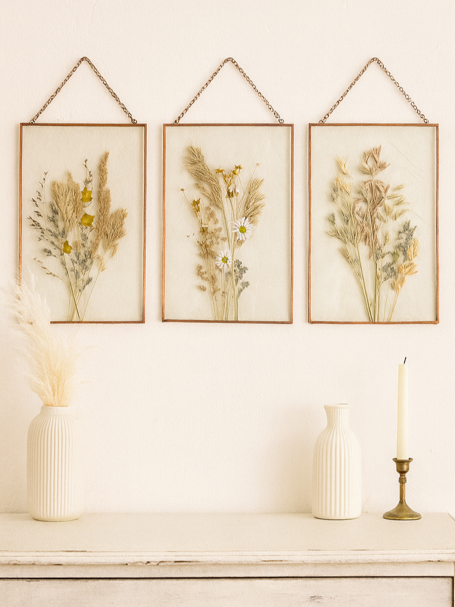 Триптих с сухоцветами в стекле три вертикальных рамы, натуральные цветы, ручная работа