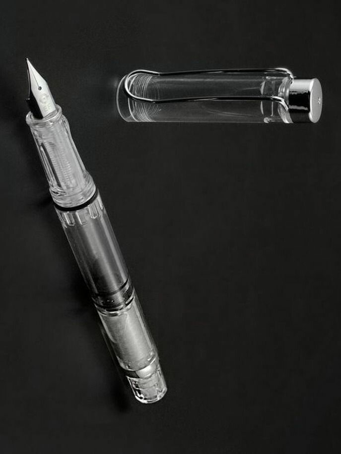 Перьевая ручка демонстратор 3009. Перо EF, Китай.