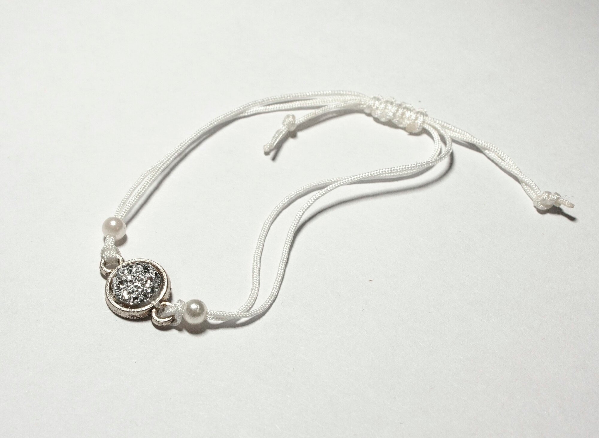 Плетеный браслет