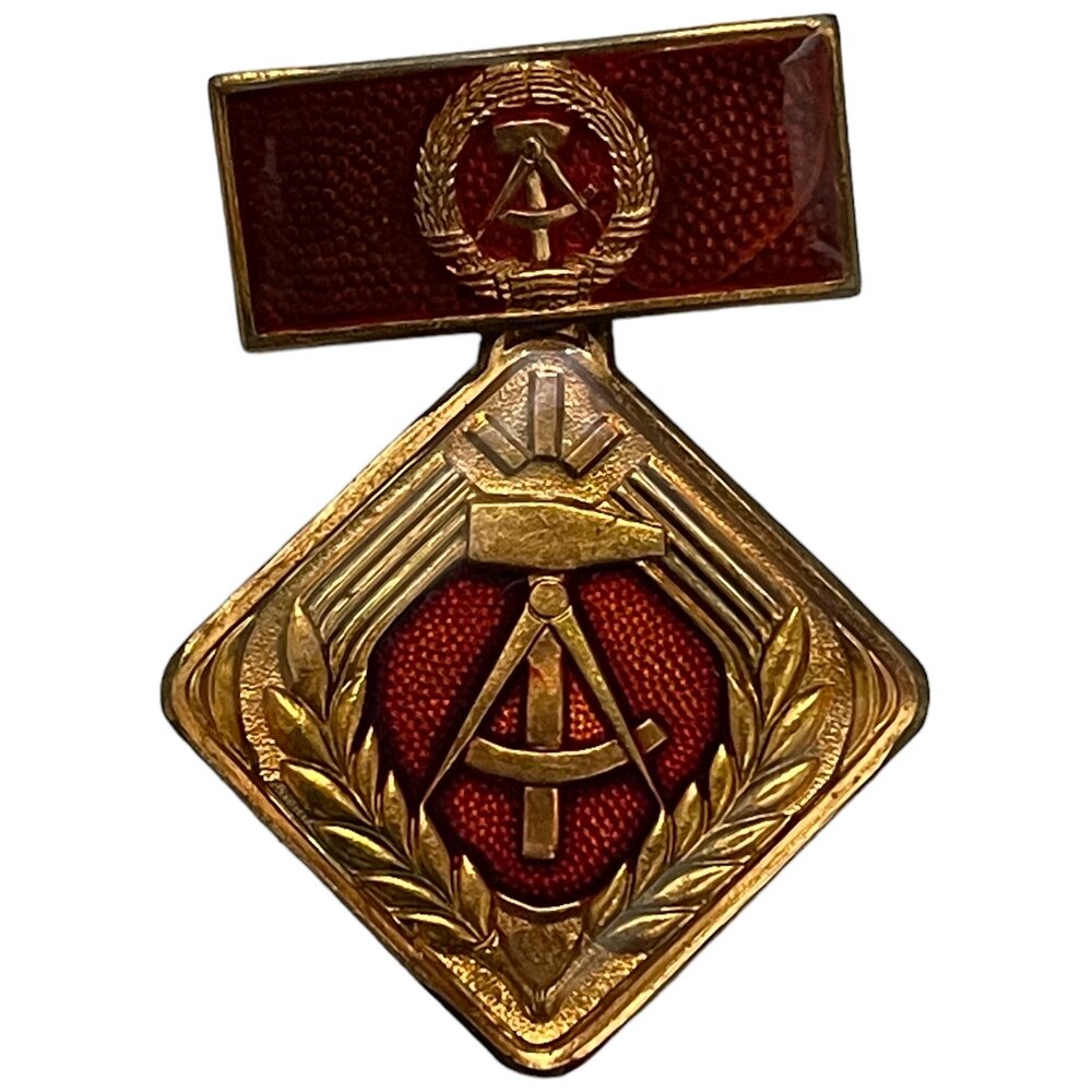 Германия (ГДР), медаль "Активист социалистического труда" 1969-1990 гг. (лакированный) (2)