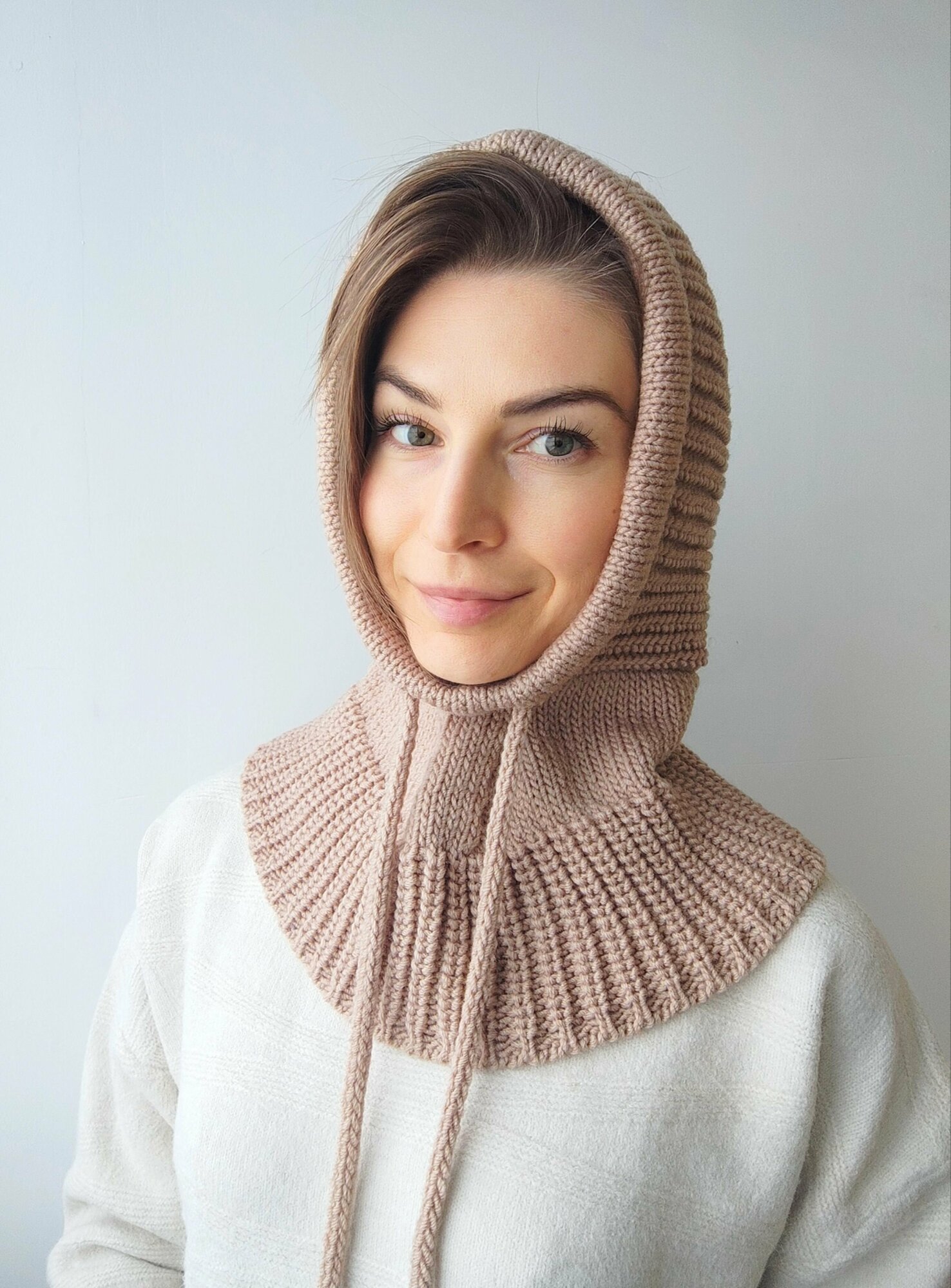 Капюшон Осень-зима 2023 для женщин