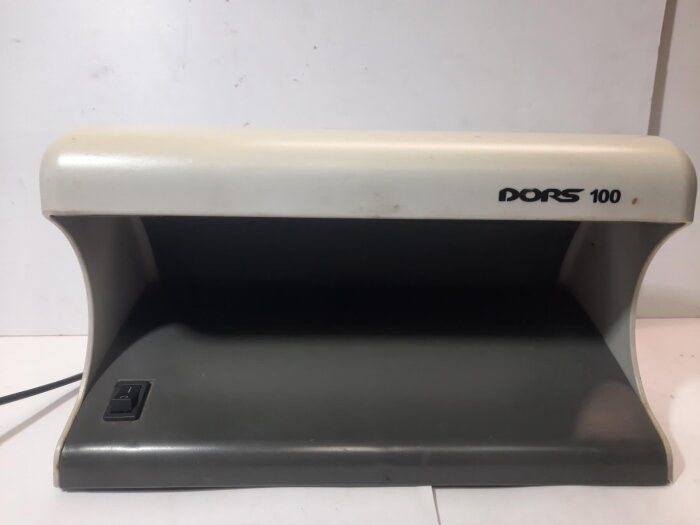 Детектор банкнот Dors 100