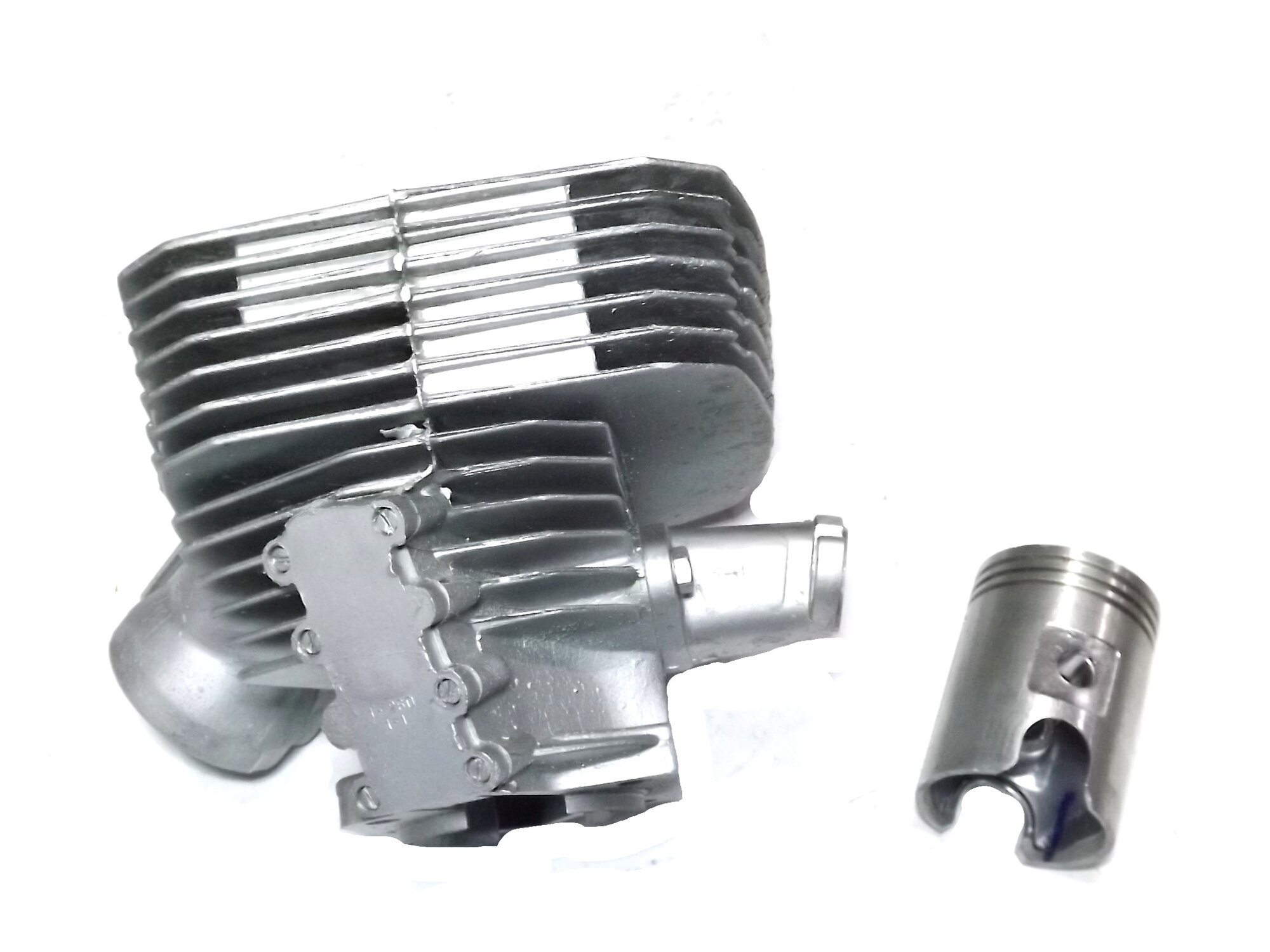 Цилиндр с поршнем для мотоциклов ИЖ планета 5, цвет серебристый