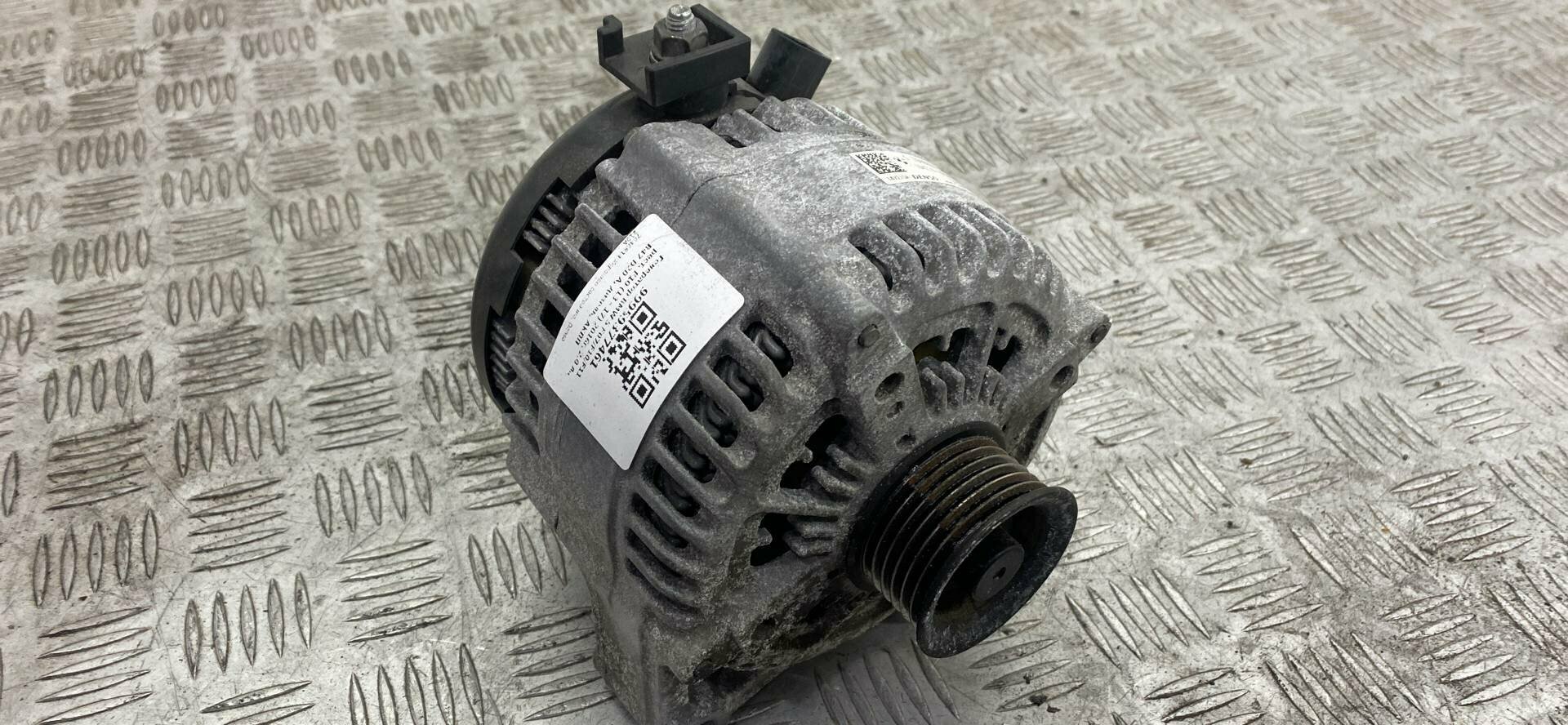 Генератор для BMW 5 F10/F11/GT F07 [рестайлинг] 2.0 OEM 12317646814