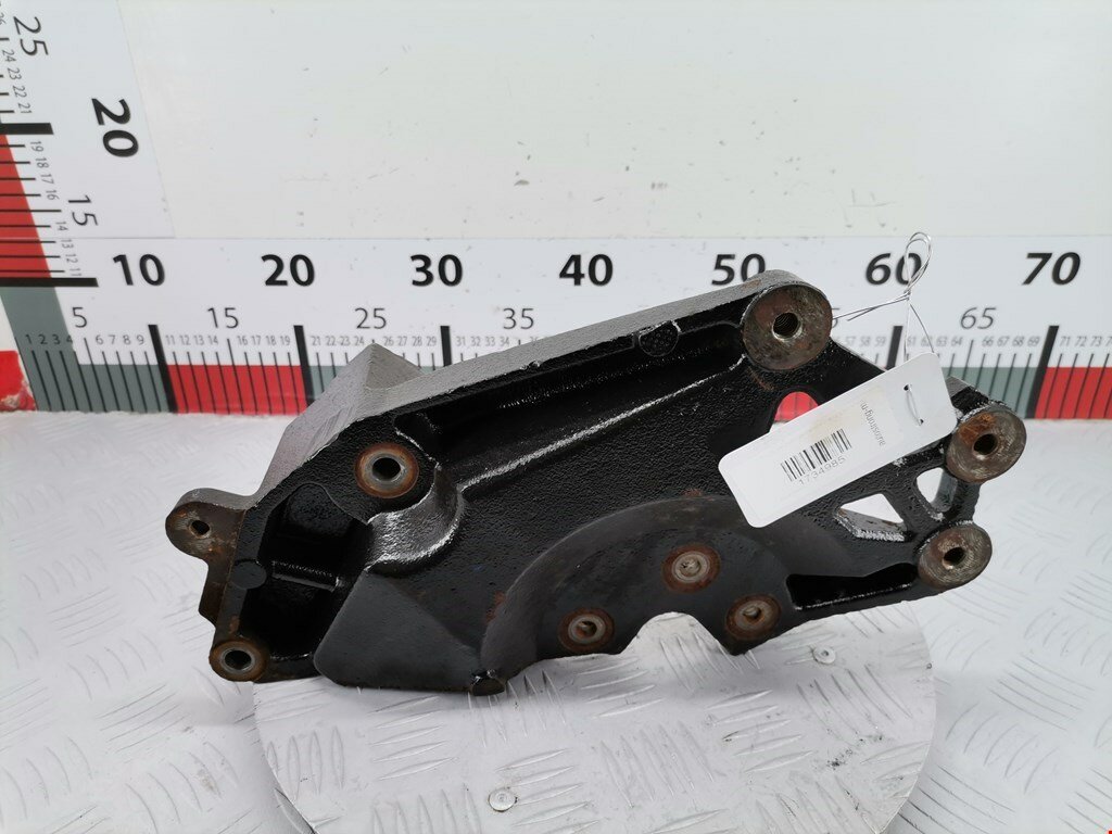 Кронштейн (крепление лапа) двигателя Ford Galaxy 1 1212760 арт. 1734985