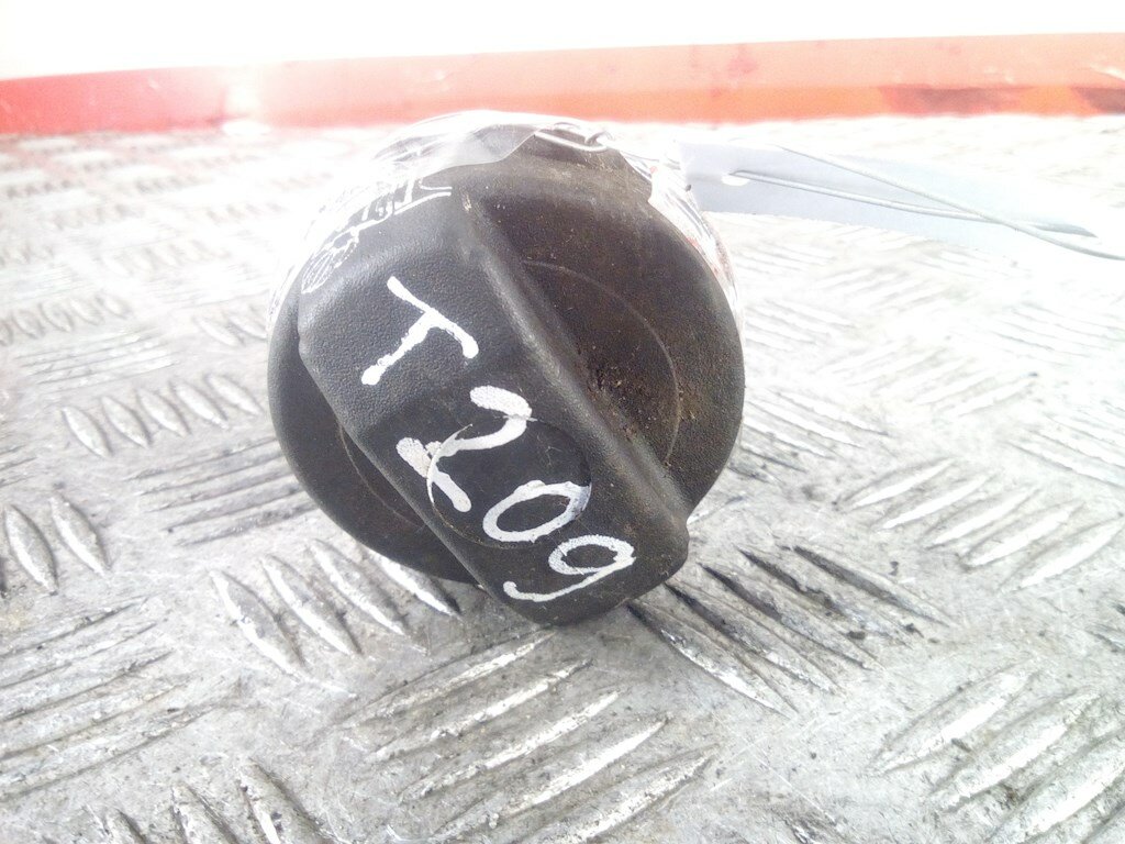 Крышка топливного бака Volkswagen Passat 3 1J0201550AS арт. 511200