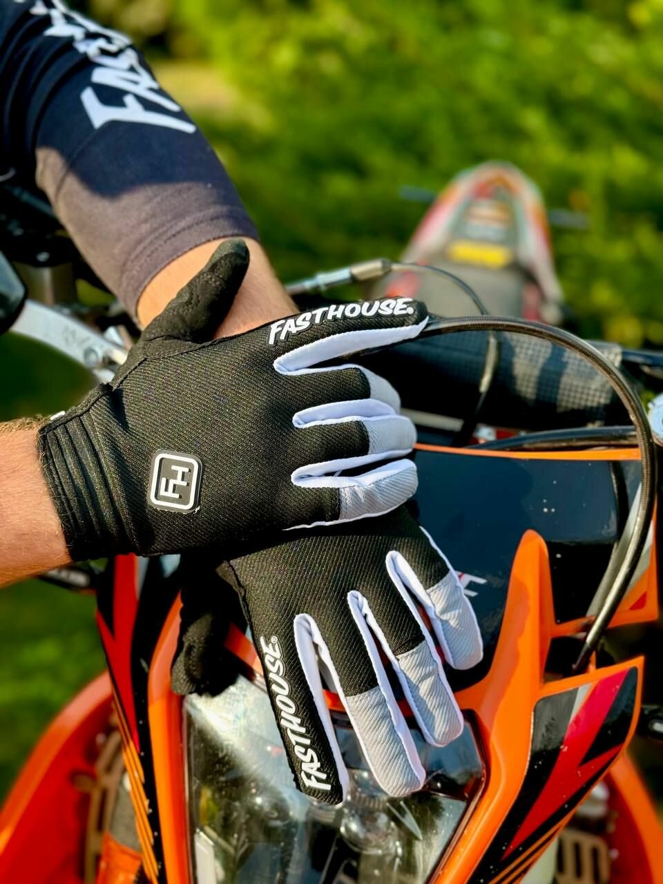 Fasthouse Перчатки Speed Style Black Grey, M