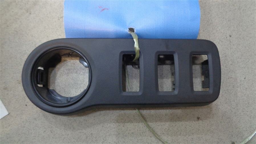 Накладка торпедо от Renault Duster 2010>