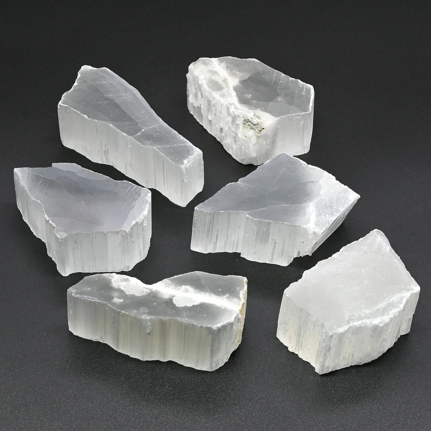 Минерал селенит полированный 55*33*22мм, 50-59г .