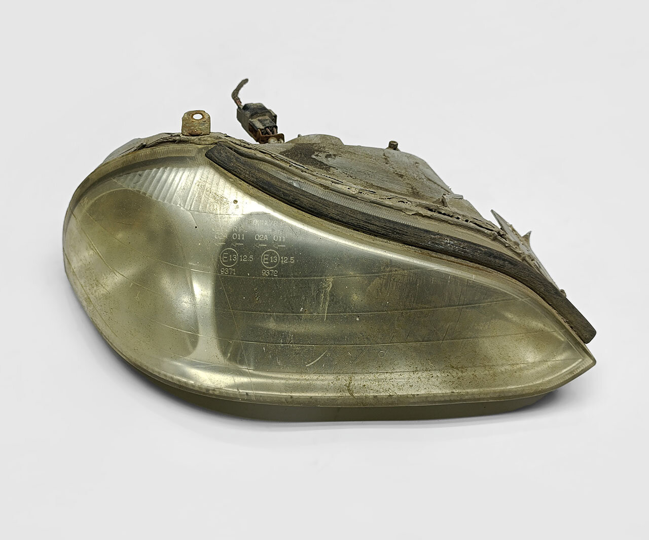 Фара правая Kia Clarus (дефект)