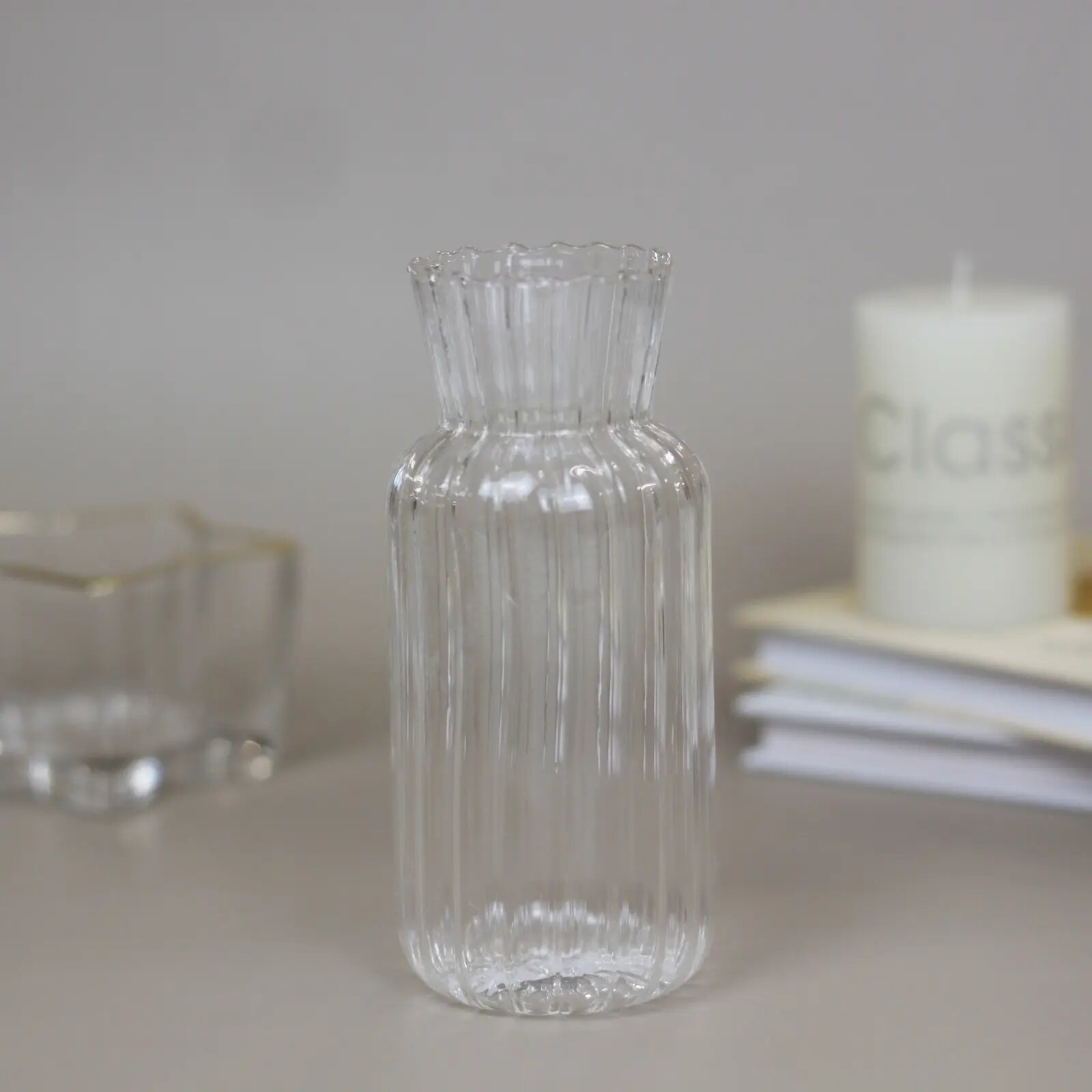 Ваза стеклянная "Прованс" 6x14см, прозрачная, рифлёные грани, стиль для интерьера