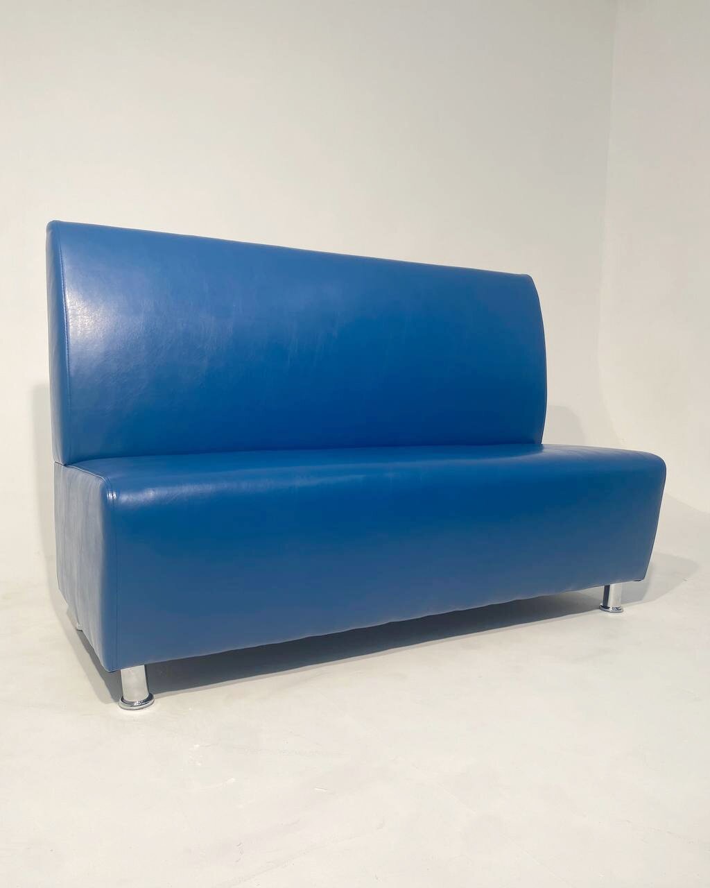 Диван офисный Вегас, механизм Нераскладной, 150х67х100 см, синий высокий