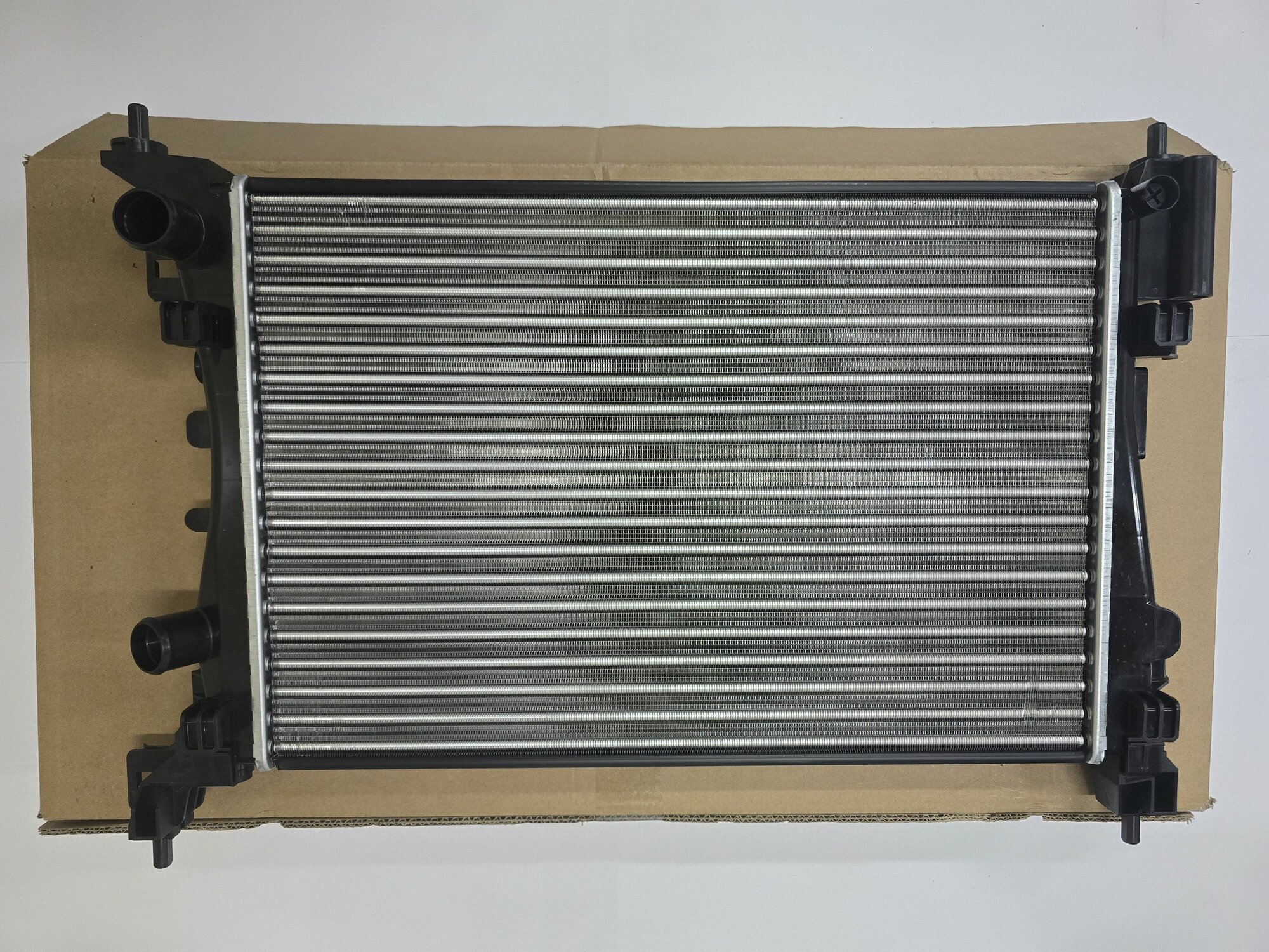 Радиатор Опель Корса Д. Радиатор Opel Corsa D