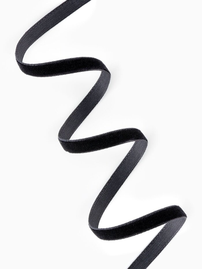 Ленточка для подарков / шитья, лента для рукоделия / для бантов бархатная, 6 мм, 18 +- 1 м, цвет черный №03