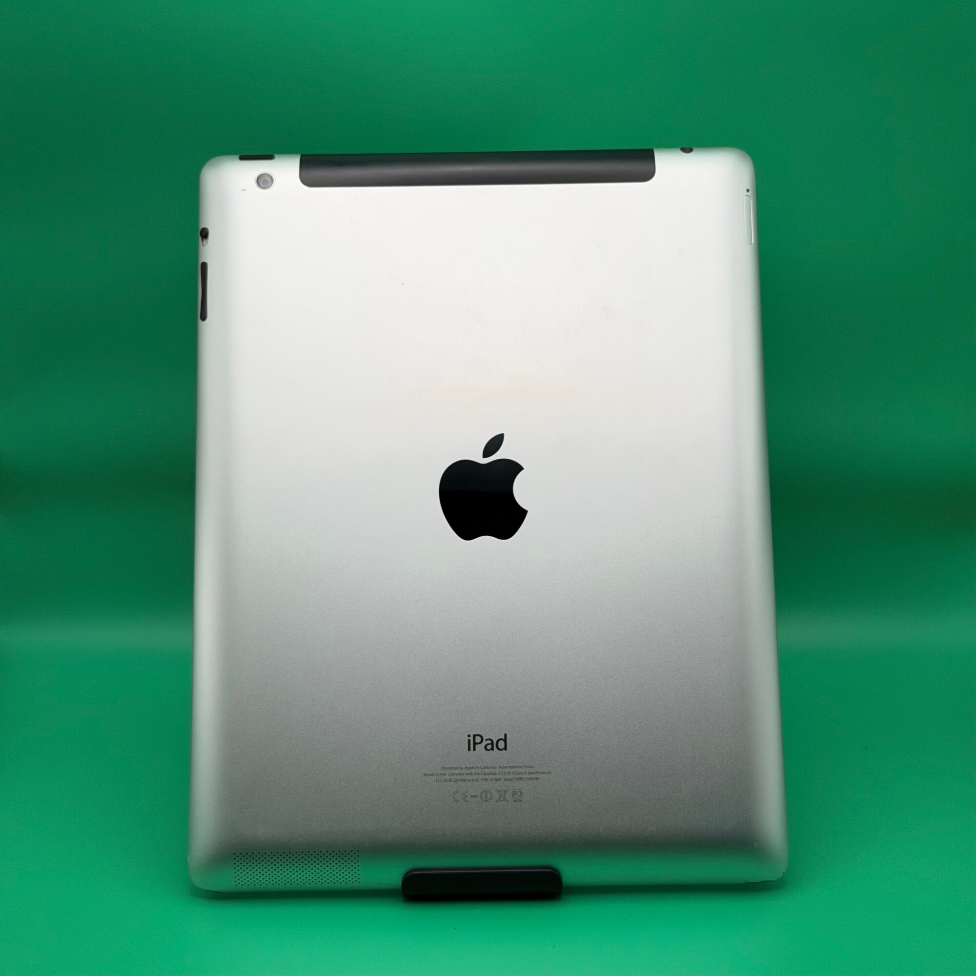 9.7" Планшет Apple iPad 4 Wi-Fi + Cellular, 1/16 ГБ, iOS, Черный