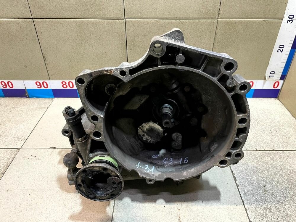 Механическая коробка передач VW Golf III CHL 085300046X